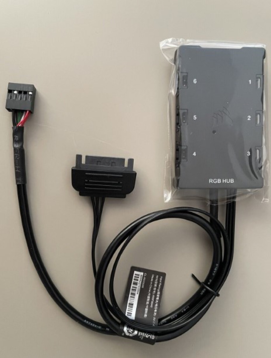 Controladora Corsair ARGB 6 FAN Lighting Node | Black